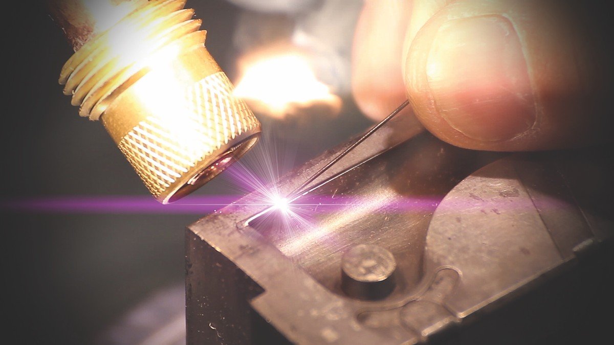 Laser Welding for Mold Repair | Lasers News Global